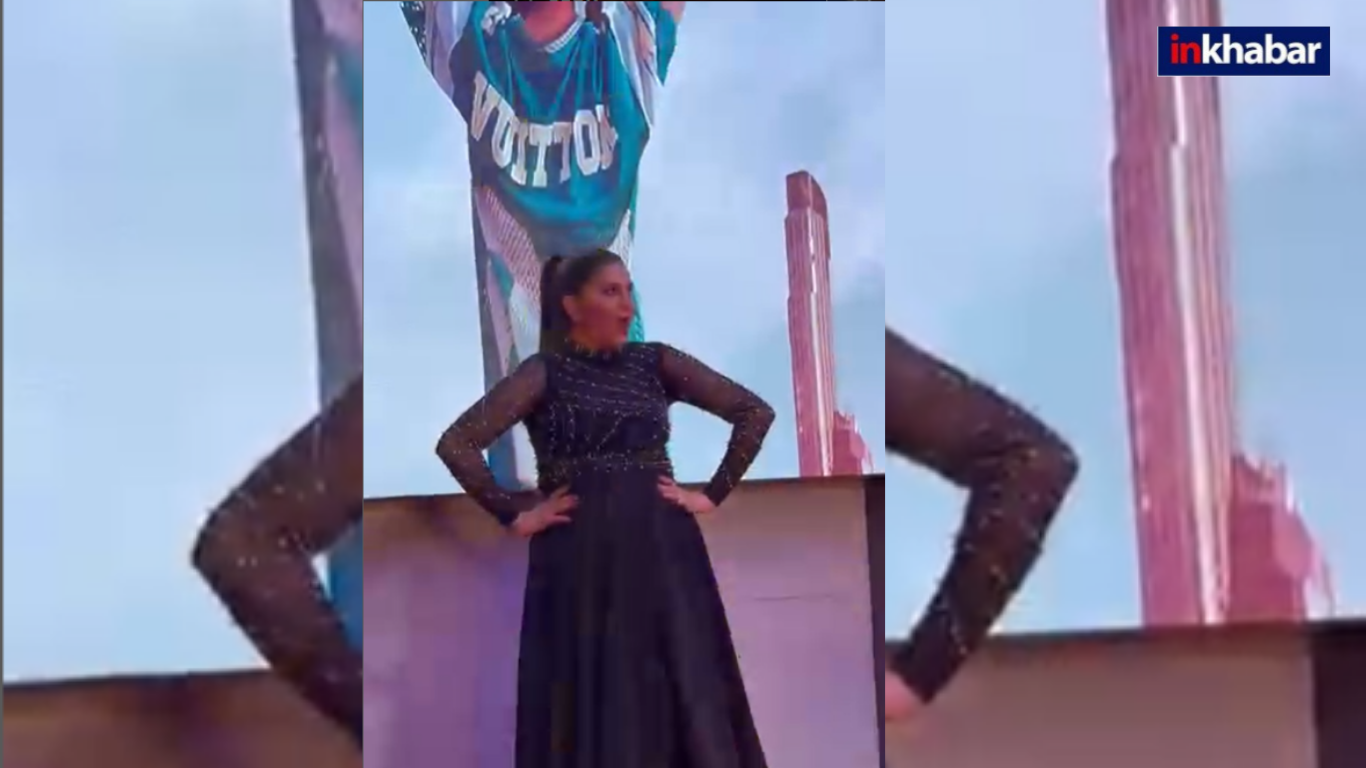 hot Sapna Choudhary sensational dance on stage on the song Khule Baal